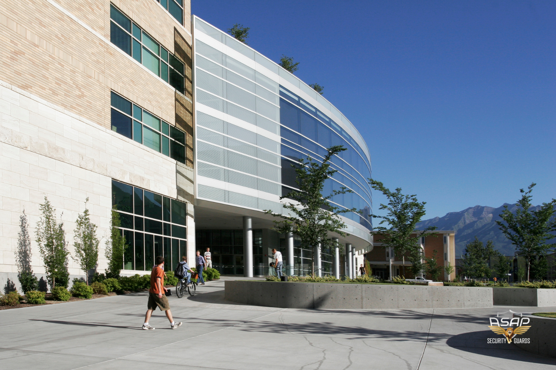 24/7 Campus Security: Why Schools Need School Security Guards | ASAP ...